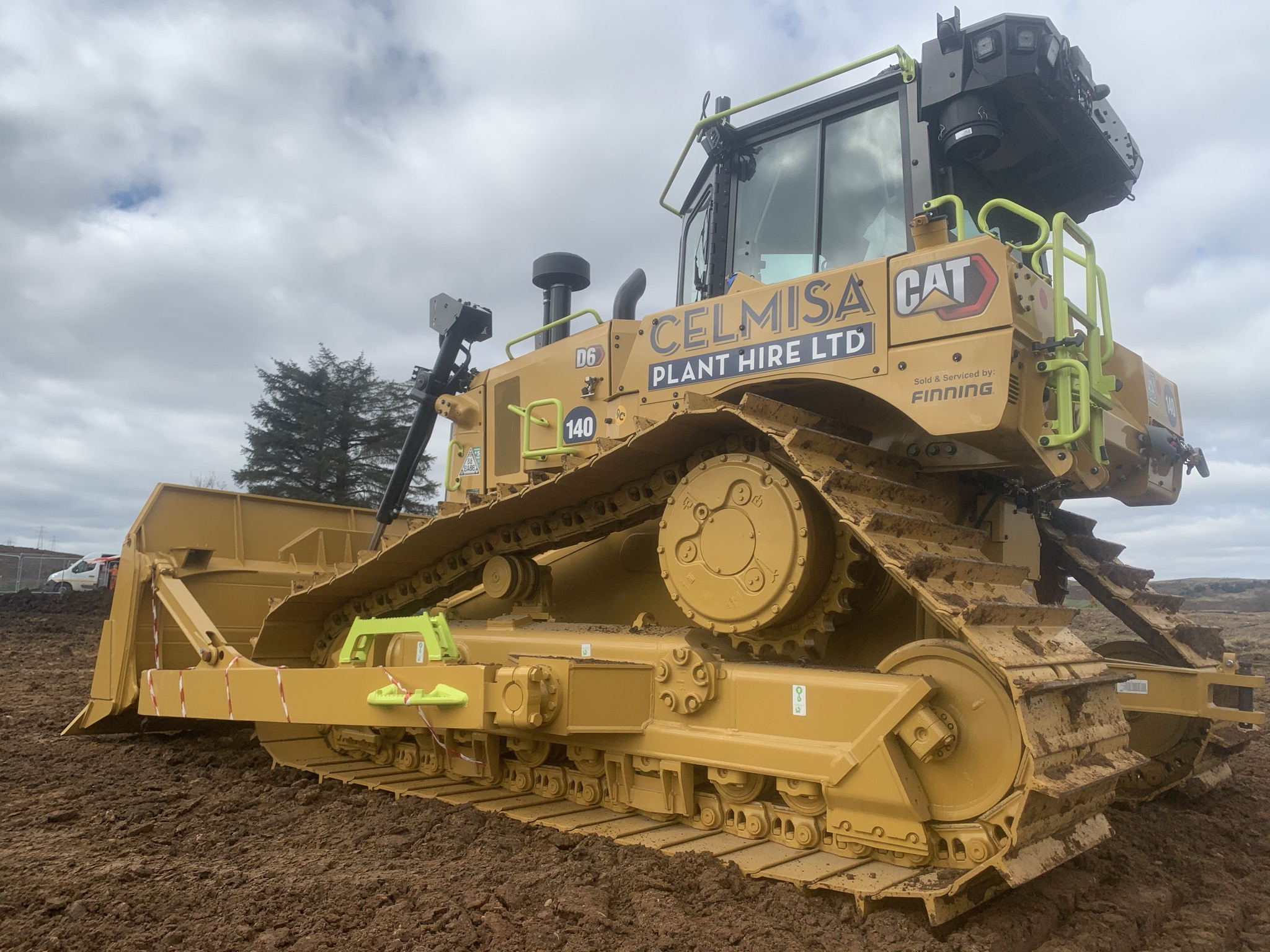 CAT D6 WITH TRIMBLE EARTHWORKS - Celmisa Plant Hire