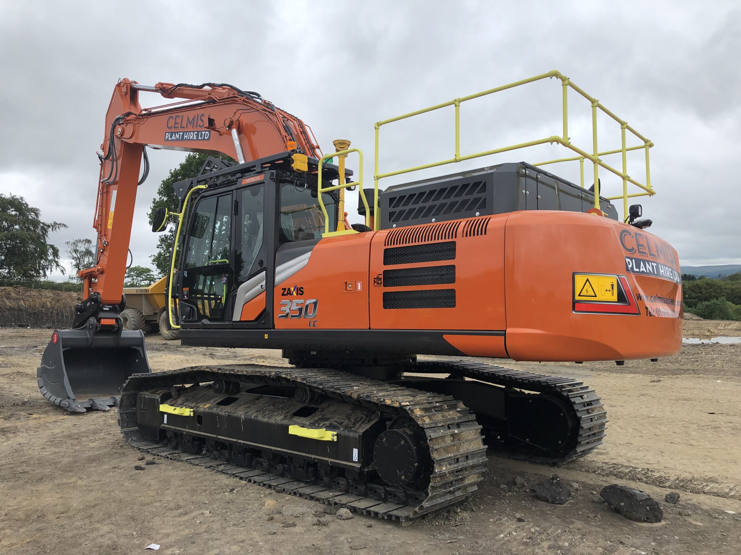 Hitachi ZX350LCH-7 WITH TRIMBLE EARTHWORKS - Celmisa Plant Hire